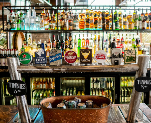 Pub Bar in Carindale, Brisbane - Visit The Carindale Hotel QLD